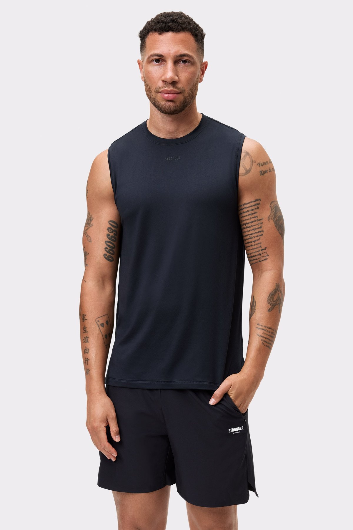 Training Tank Black | Quick-Drying | STRONGER