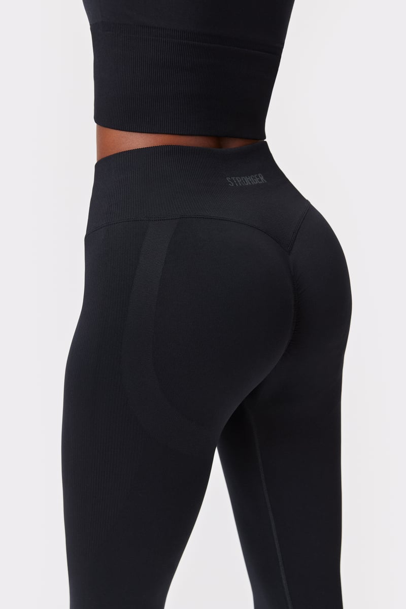 Bounce Sport-BH Black I Hög Support I Köp Online I STRONGER